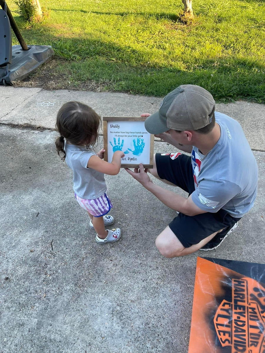 Best Dad Hands Down Handprint Sign - Father's Day Gift, Father's Day W ...